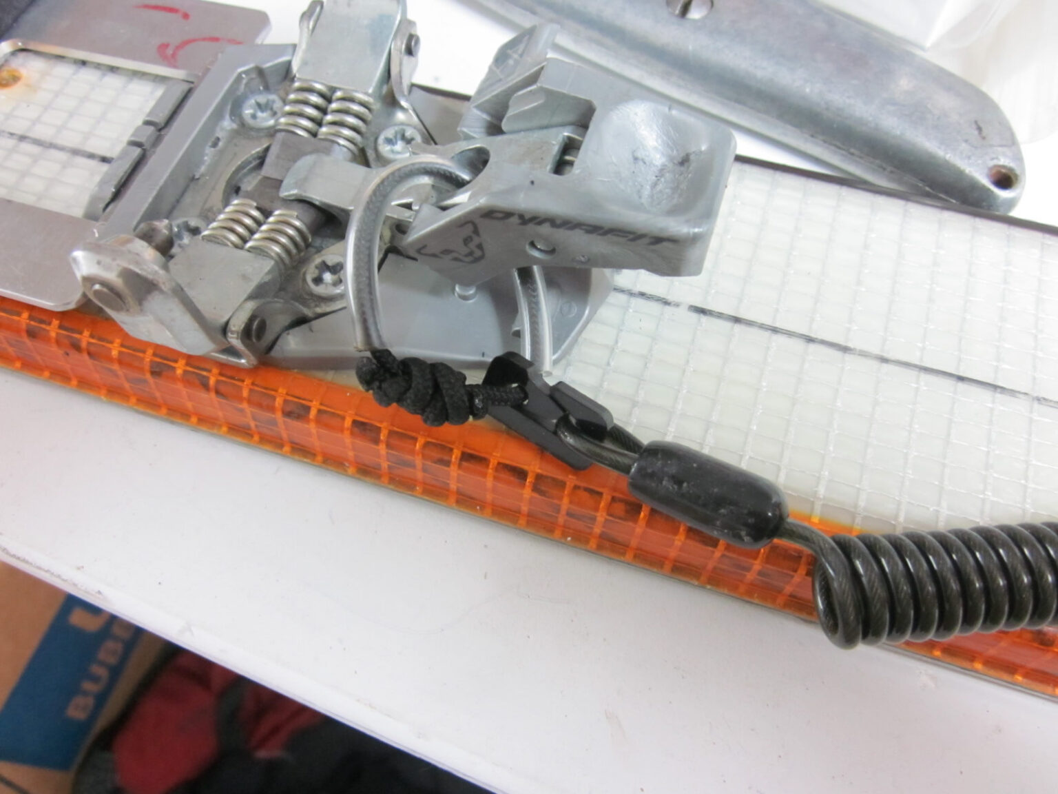 Leash mounting Directions - B&D Ski Gear